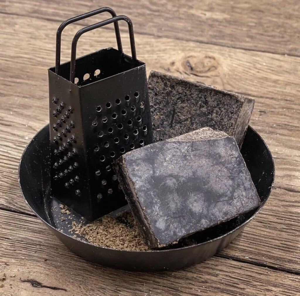 Mini rasp zwart voor amberblokjes - Lovely Label